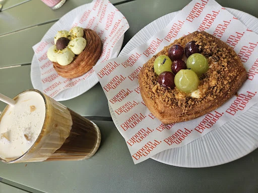 Bloomwood - Phone, Hour, Reservations